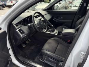 White Jaguar E-Pace 2019 in Taurage, with an engine capacity of 2.00 L and mileage of 123 thousand km for 9500 €, photo 6 on AUTOMOTO.COM.LV