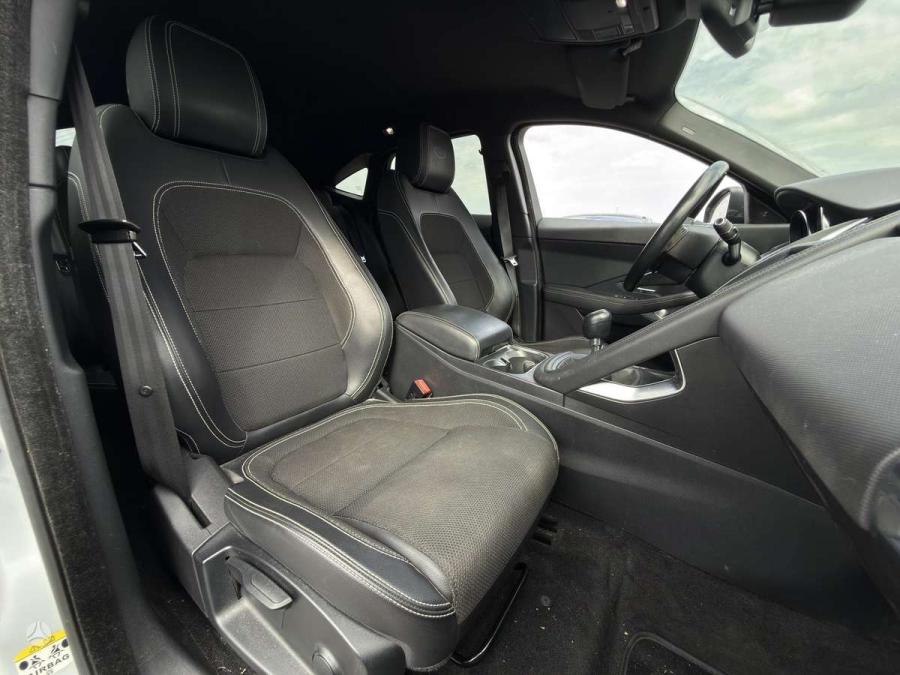 White Jaguar E-Pace 2019 in Taurage, with an engine capacity of 2.00 L and mileage of 123 thousand km for 9500 €, photo 10 on AUTOMOTO.COM.LV