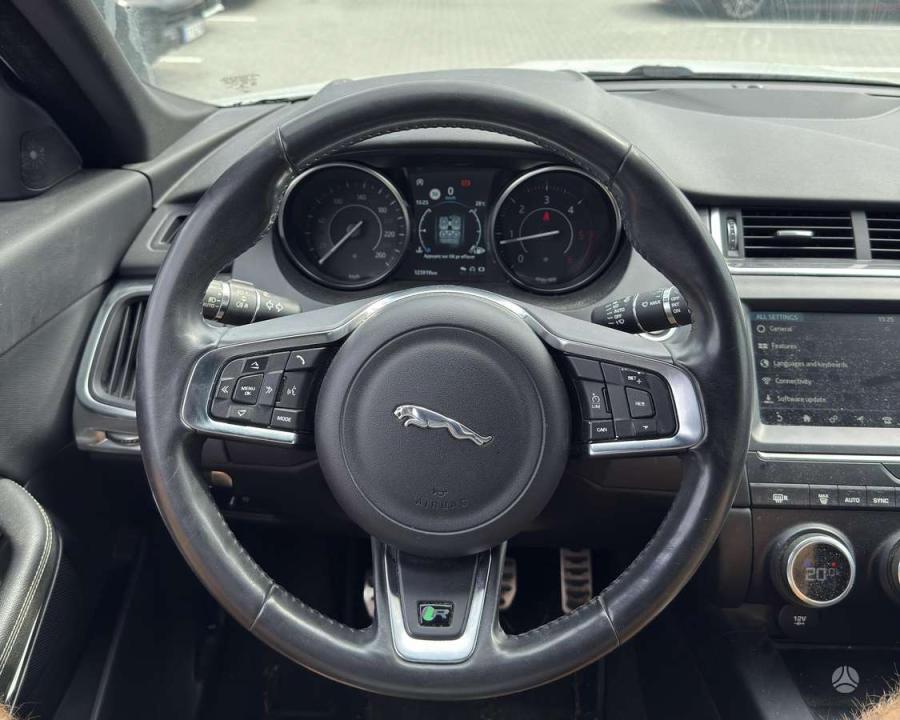 White Jaguar E-Pace 2019 in Taurage, with an engine capacity of 2.00 L and mileage of 123 thousand km for 9500 €, photo 11 on AUTOMOTO.COM.LV