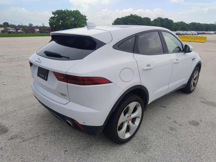 White Jaguar E-Pace 2019 in Telschi, with an engine capacity of 2.00 L and mileage of 212 thousand km for 8500 €, photo 1 on AUTOMOTO.COM.LV