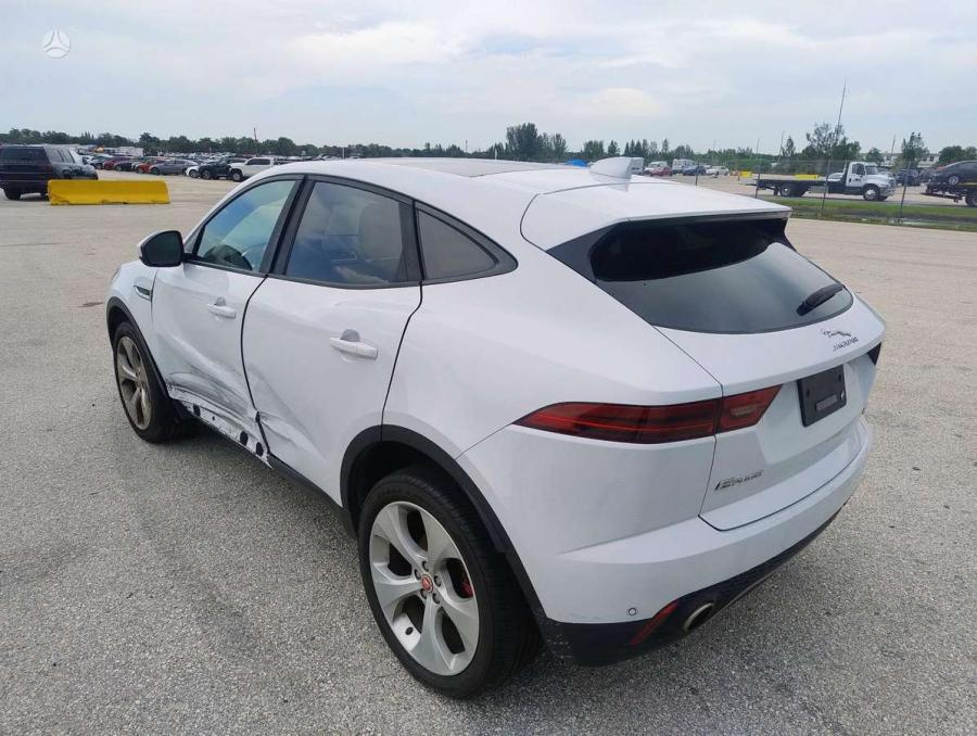 White Jaguar E-Pace 2019 in Telschi, with an engine capacity of 2.00 L and mileage of 212 thousand km for 8500 €, photo 4 on AUTOMOTO.COM.LV