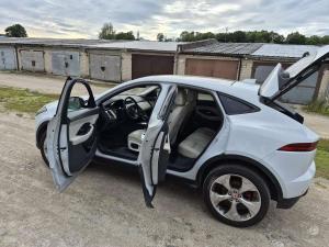 White Jaguar E-Pace 2019 in Telschi, with an engine capacity of 2.00 L and mileage of 212 thousand km for 8500 €, photo 5 on AUTOMOTO.COM.LV