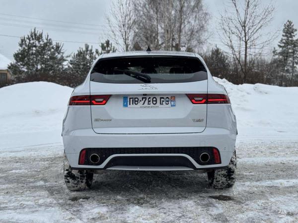 White Jaguar E-Pace 2020 in Taurage, with an engine capacity of 2.00 L and mileage of 149 thousand km for 15500 €, photo 5 on AUTOMOTO.COM.LV