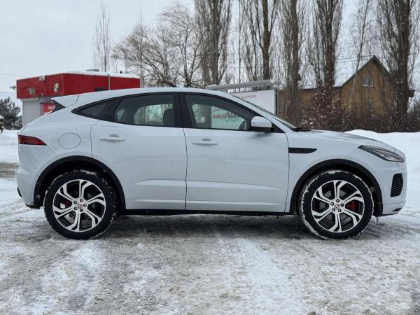 White Jaguar E-Pace 2020 in Taurage, with an engine capacity of 2.00 L and mileage of 149 thousand km for 15500 €, photo 8 on AUTOMOTO.COM.LV