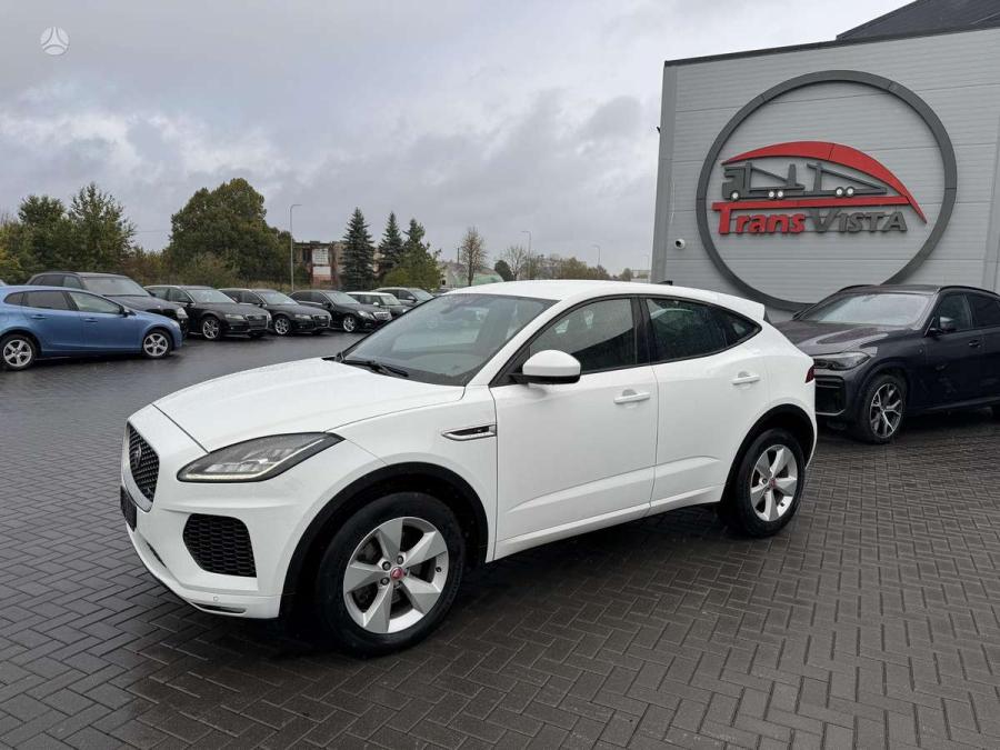 White Jaguar E-Pace 2021 in Telschi, with an engine capacity of 2.00 L and mileage of 126 thousand km for 10500 €, photo 3 on AUTOMOTO.COM.LV