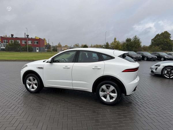 Jaguar E-Pace 2021 in Telschi on AUTOMOTO.COM.LV White Jaguar E-Pace 2021 in Telschi, with an engine capacity of 2.00 L and mileage of 126 thousand km for 10500 €, photo 4 on AUTOMOTO.COM.LV