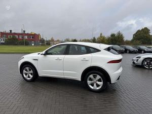 White Jaguar E-Pace 2021 in Telschi, with an engine capacity of 2.00 L and mileage of 126 thousand km for 10500 €, photo 4 on AUTOMOTO.COM.LV