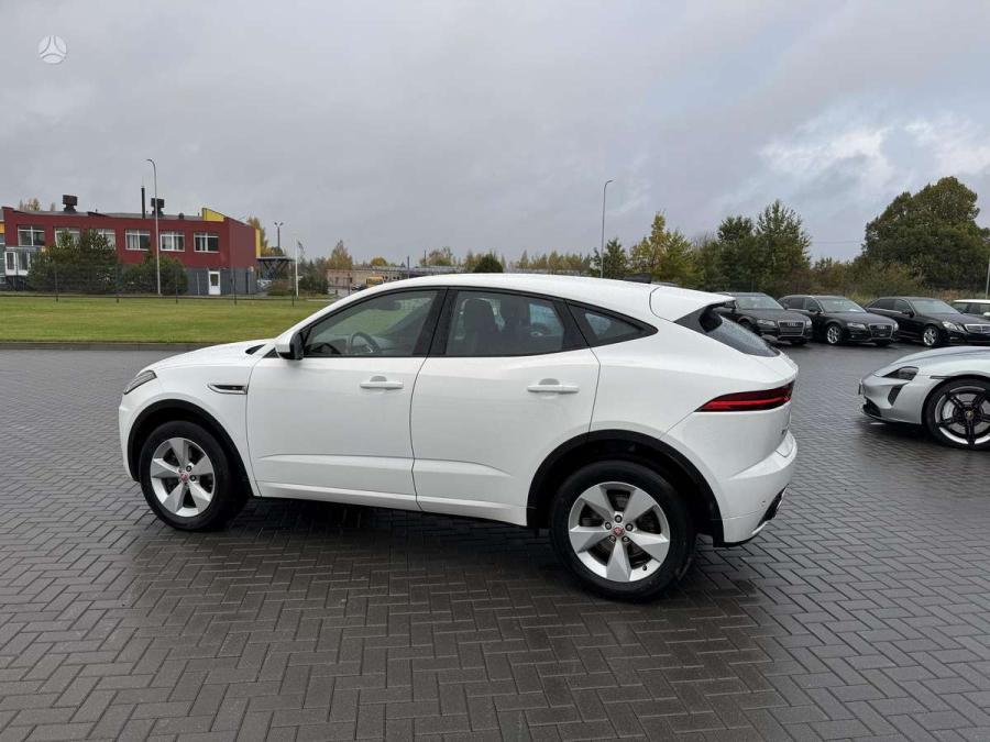 White Jaguar E-Pace 2021 in Telschi, with an engine capacity of 2.00 L and mileage of 126 thousand km for 10500 €, photo 4 on AUTOMOTO.COM.LV