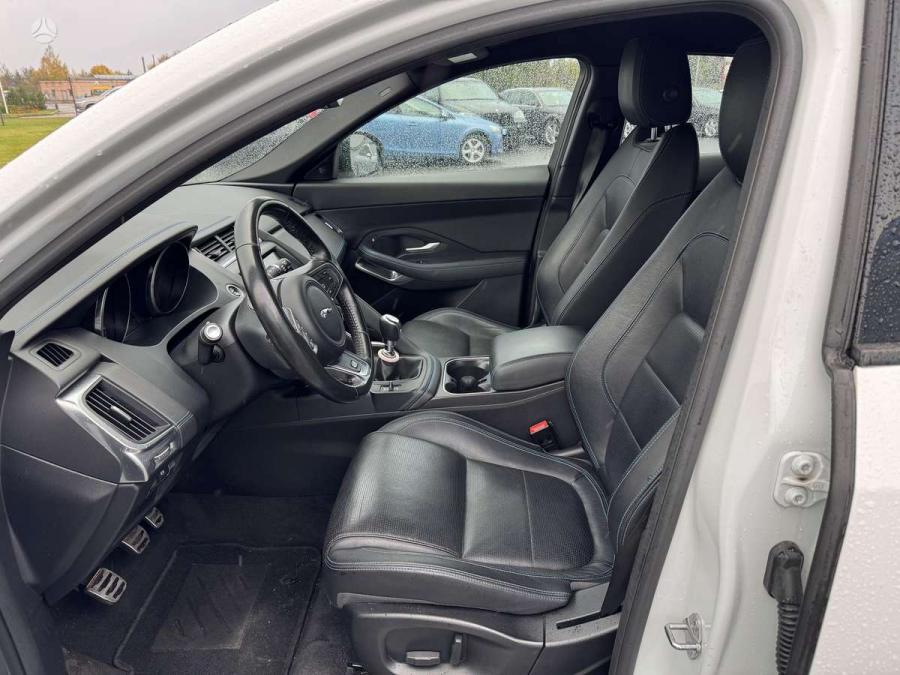White Jaguar E-Pace 2021 in Telschi, with an engine capacity of 2.00 L and mileage of 126 thousand km for 10500 €, photo 19 on AUTOMOTO.COM.LV