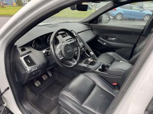 White Jaguar E-Pace 2021 in Telschi, with an engine capacity of 2.00 L and mileage of 126 thousand km for 10500 €, photo 20 on AUTOMOTO.COM.LV