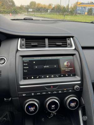 White Jaguar E-Pace 2021 in Telschi, with an engine capacity of 2.00 L and mileage of 126 thousand km for 10500 €, photo 29 on AUTOMOTO.COM.LV