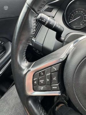 White Jaguar E-Pace 2021 in Telschi, with an engine capacity of 2.00 L and mileage of 126 thousand km for 10500 €, photo 34 on AUTOMOTO.COM.LV
