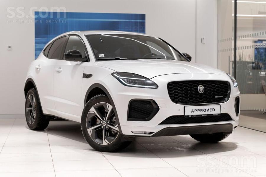 Balts Jaguar E-Pace 2024 Rīga, ar dzinēja tilpumu 2.00 L un nobraukumu 31 tūkst. km par 45990 €, foto 3 vietnē AUTOMOTO.COM.LV