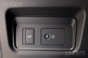 Balts Jaguar E-Pace 2024 Rīga, ar dzinēja tilpumu 2.00 L un nobraukumu 31 tūkst. km par 45990 €, foto 20 vietnē AUTOMOTO.COM.LV