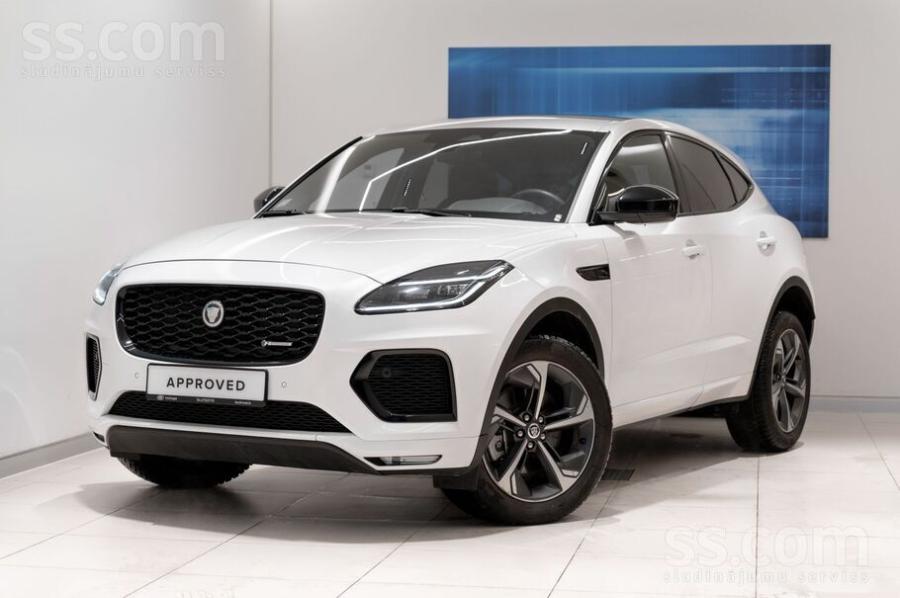 Balts Jaguar E-Pace 2024 Rīga, ar dzinēja tilpumu 2.00 L un nobraukumu 33 tūkst. km par 35990 €, foto 1 vietnē AUTOMOTO.COM.LV