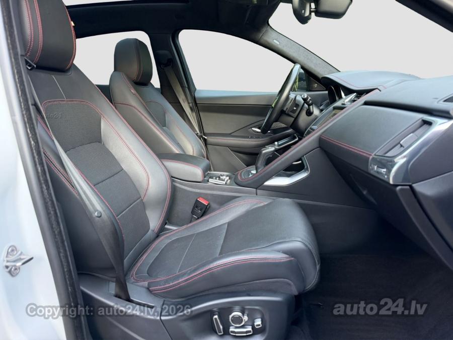 Белый Ягуар E-Pace 2018 в Пярну, объемом двигателя 2.00 л и пробегом 159 тыс. км за 19990 €, фото 6 на AUTOMOTO.COM.LV