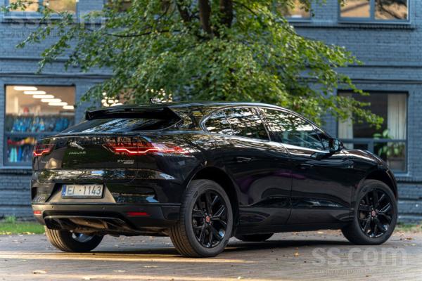 Jaguar E-Type 2020 Rīga vietnē Melns Jaguar E-Type 2020 Rīga, ar dzinēja tilpumu 0.00 L un nobraukumu 95 tūkst. km par 25900 €, foto 5 vietnē AUTOMOTO.COM.LV
