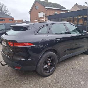 Melns Jaguar F-Pace 2016 Pakruojis, ar dzinēja tilpumu 2.00 L un nobraukumu 159 tūkst. km par 7500 €, foto 3 vietnē AUTOMOTO.COM.LV