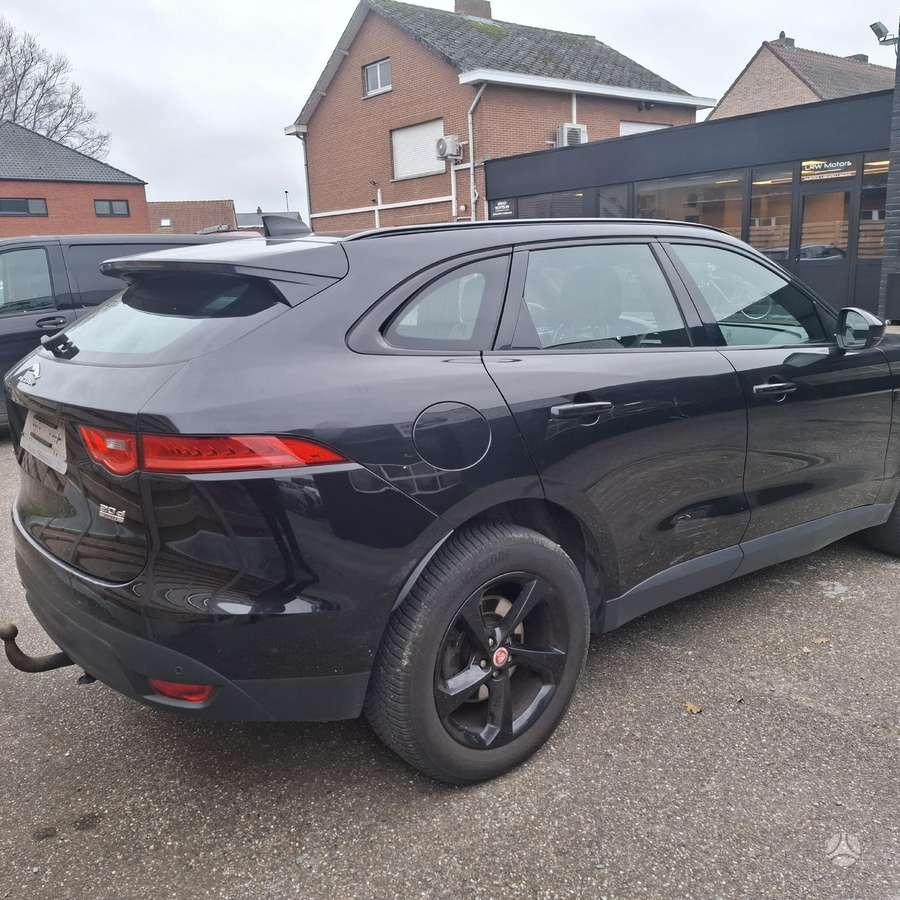 Melns Jaguar F-Pace 2016 Pakruojis, ar dzinēja tilpumu 2.00 L un nobraukumu 159 tūkst. km par 7500 €, foto 3 vietnē AUTOMOTO.COM.LV