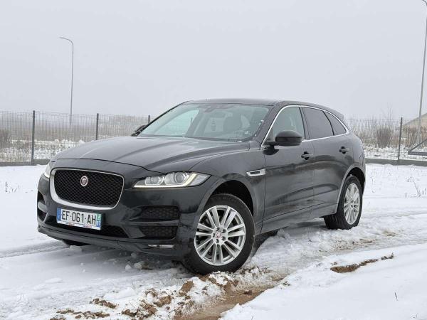 Black Jaguar F-Pace 2016 in Vilnius, with an engine capacity of 2.00 L and mileage of 229 thousand km for 12900 €, photo 1 on AUTOMOTO.COM.LV