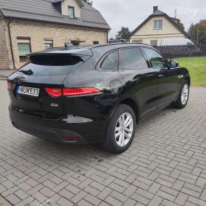 Melns Jaguar F-Pace 2016 Panevēža, ar dzinēja tilpumu 2.00 L un nobraukumu 160 tūkst. km par 11200 €, foto 10 vietnē AUTOMOTO.COM.LV