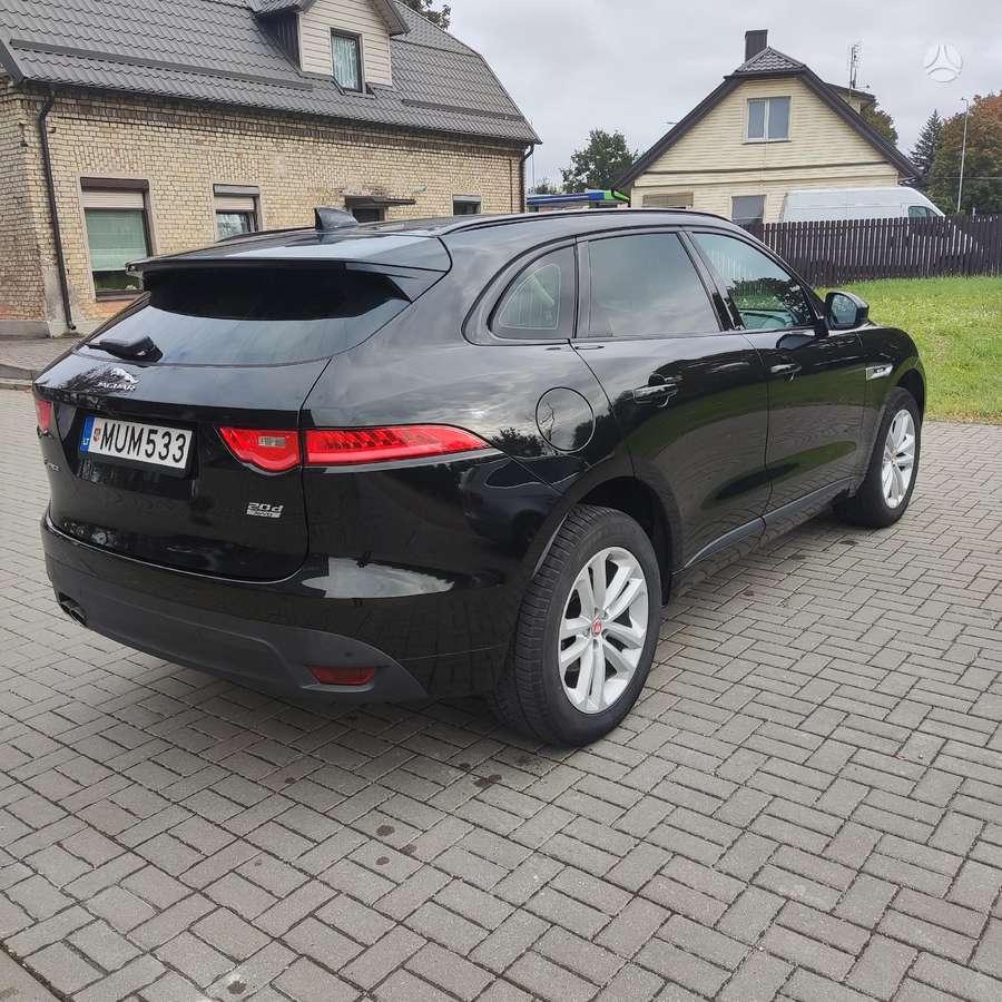 Melns Jaguar F-Pace 2016 Panevēža, ar dzinēja tilpumu 2.00 L un nobraukumu 160 tūkst. km par 11200 €, foto 10 vietnē AUTOMOTO.COM.LV