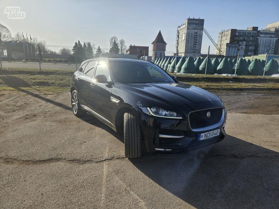 Melns Jaguar F-Pace 2016 Alīta, ar dzinēja tilpumu 2.00 L un nobraukumu 213 tūkst. km par 15500 €, foto 3 vietnē AUTOMOTO.COM.LV