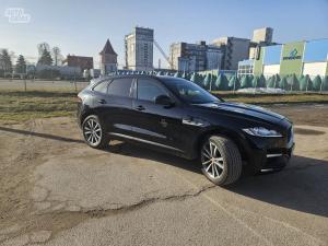 Melns Jaguar F-Pace 2016 Alīta, ar dzinēja tilpumu 2.00 L un nobraukumu 213 tūkst. km par 15500 €, foto 4 vietnē AUTOMOTO.COM.LV
