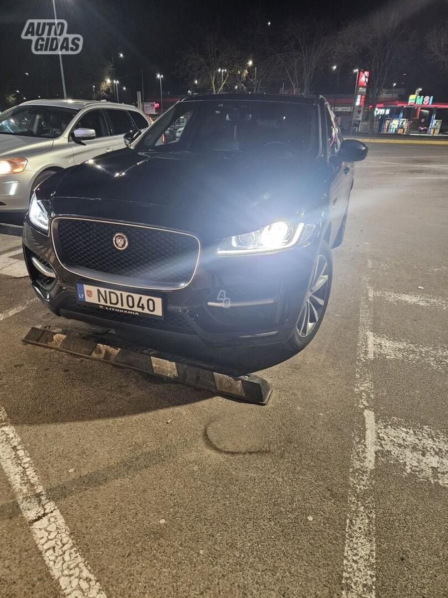 Melns Jaguar F-Pace 2016 Alīta, ar dzinēja tilpumu 2.00 L un nobraukumu 213 tūkst. km par 15500 €, foto 22 vietnē AUTOMOTO.COM.LV