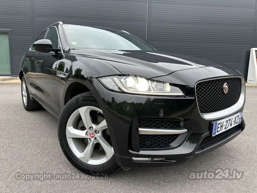 Black Jaguar F-Pace 2016 in Tallinn, with an engine capacity of 2.00 L and mileage of 128 thousand km for 14790 €, photo 1 on AUTOMOTO.COM.LV