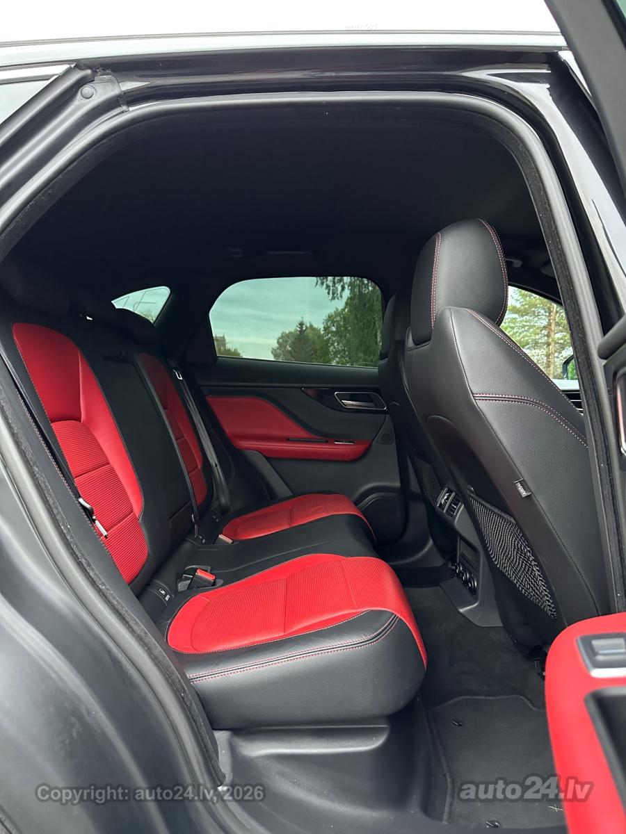 Black Jaguar F-Pace 2016 in Tallinn, with an engine capacity of 2.00 L and mileage of 128 thousand km for 14790 €, photo 12 on AUTOMOTO.COM.LV