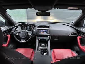 Black Jaguar F-Pace 2016 in Tallinn, with an engine capacity of 2.00 L and mileage of 128 thousand km for 14790 €, photo 13 on AUTOMOTO.COM.LV