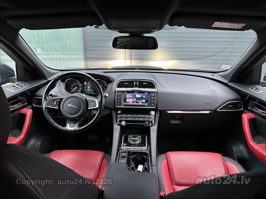 Black Jaguar F-Pace 2016 in Tallinn, with an engine capacity of 2.00 L and mileage of 128 thousand km for 14790 €, photo 13 on AUTOMOTO.COM.LV