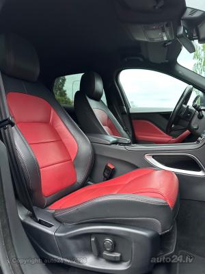Black Jaguar F-Pace 2016 in Tallinn, with an engine capacity of 2.00 L and mileage of 128 thousand km for 14790 €, photo 15 on AUTOMOTO.COM.LV