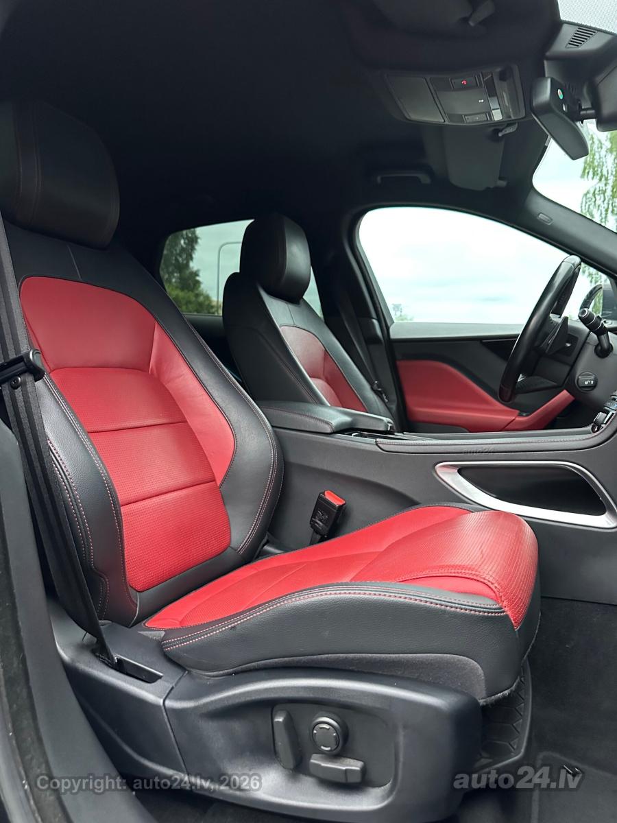 Black Jaguar F-Pace 2016 in Tallinn, with an engine capacity of 2.00 L and mileage of 128 thousand km for 14790 €, photo 15 on AUTOMOTO.COM.LV