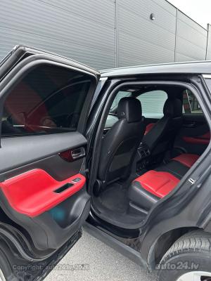 Black Jaguar F-Pace 2016 in Tallinn, with an engine capacity of 2.00 L and mileage of 128 thousand km for 14790 €, photo 16 on AUTOMOTO.COM.LV