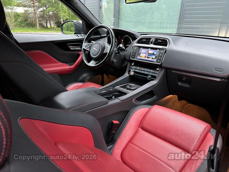 Black Jaguar F-Pace 2016 in Tallinn, with an engine capacity of 2.00 L and mileage of 128 thousand km for 14790 €, photo 17 on AUTOMOTO.COM.LV