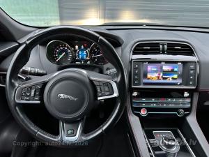 Black Jaguar F-Pace 2016 in Tallinn, with an engine capacity of 2.00 L and mileage of 128 thousand km for 14790 €, photo 19 on AUTOMOTO.COM.LV