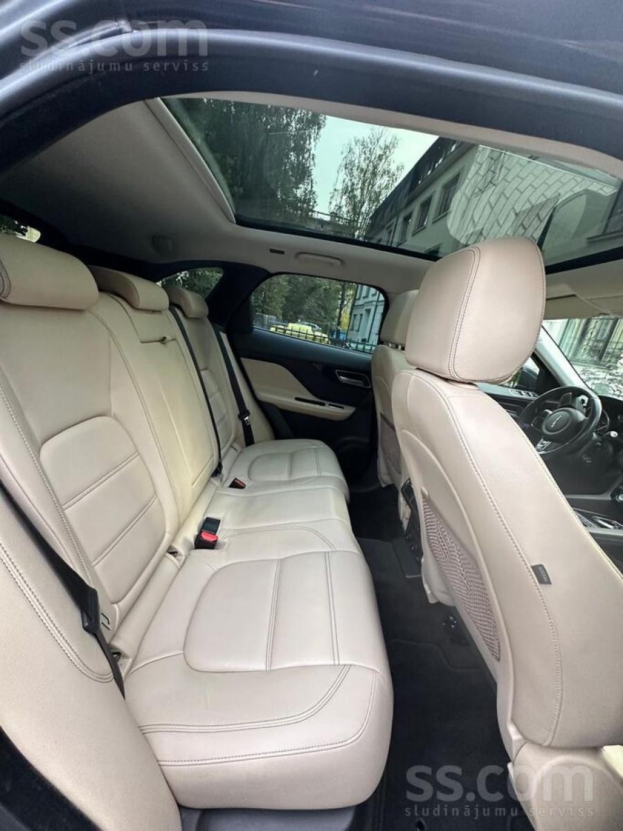 Melns Jaguar F-Pace 2016 Rīga, ar dzinēja tilpumu 2.00 L un nobraukumu 123 tūkst. km par 17000 €, foto 7 vietnē AUTOMOTO.COM.LV