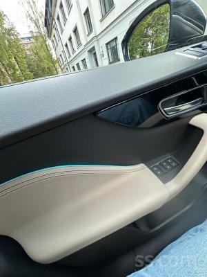 Melns Jaguar F-Pace 2016 Rīga, ar dzinēja tilpumu 2.00 L un nobraukumu 123 tūkst. km par 17000 €, foto 10 vietnē AUTOMOTO.COM.LV