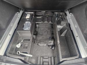 Black Jaguar F-Pace 2016 in Vilnius, with an engine capacity of 2.00 L and mileage of 157 thousand km for 13900 €, photo 9 on AUTOMOTO.COM.LV
