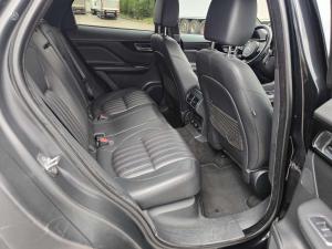 Black Jaguar F-Pace 2016 in Vilnius, with an engine capacity of 2.00 L and mileage of 157 thousand km for 13900 €, photo 14 on AUTOMOTO.COM.LV