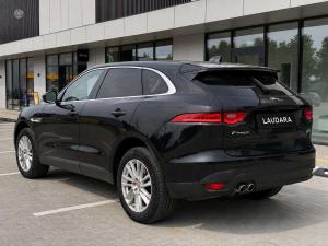 Melns Jaguar F-Pace 2016 Viļņa, ar dzinēja tilpumu 2.00 L un nobraukumu 155 tūkst. km par 11900 €, foto 4 vietnē AUTOMOTO.COM.LV