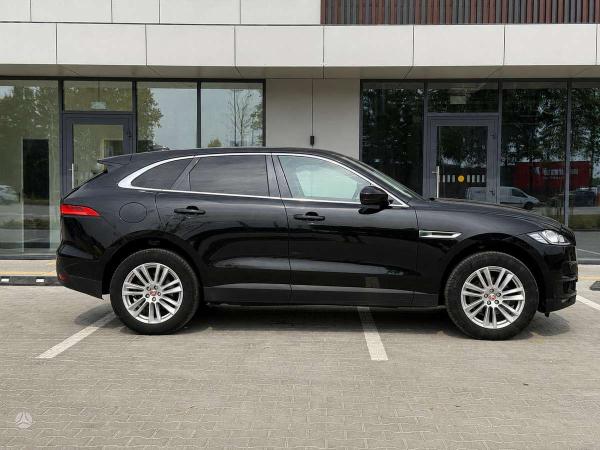 Melns Jaguar F-Pace 2016 Viļņa, ar dzinēja tilpumu 2.00 L un nobraukumu 155 tūkst. km par 11900 €, foto 8 vietnē AUTOMOTO.COM.LV