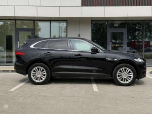 Melns Jaguar F-Pace 2016 Viļņa, ar dzinēja tilpumu 2.00 L un nobraukumu 155 tūkst. km par 11900 €, foto 9 vietnē AUTOMOTO.COM.LV