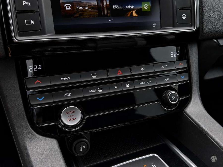 Melns Jaguar F-Pace 2016 Viļņa, ar dzinēja tilpumu 2.00 L un nobraukumu 155 tūkst. km par 11900 €, foto 25 vietnē AUTOMOTO.COM.LV