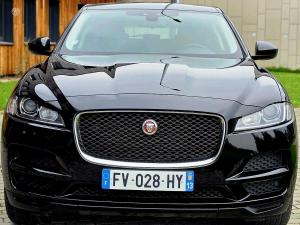 Melns Jaguar F-Pace 2016 Tauragė, ar dzinēja tilpumu 2.00 L un nobraukumu 187 tūkst. km par 8980 €, foto  vietnē AUTOMOTO.COM.LV