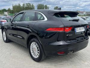 Black Jaguar F-Pace 2016 in Taurage, with an engine capacity of 2.00 L and mileage of 162 thousand km for 10300 €, photo 8 on AUTOMOTO.COM.LV