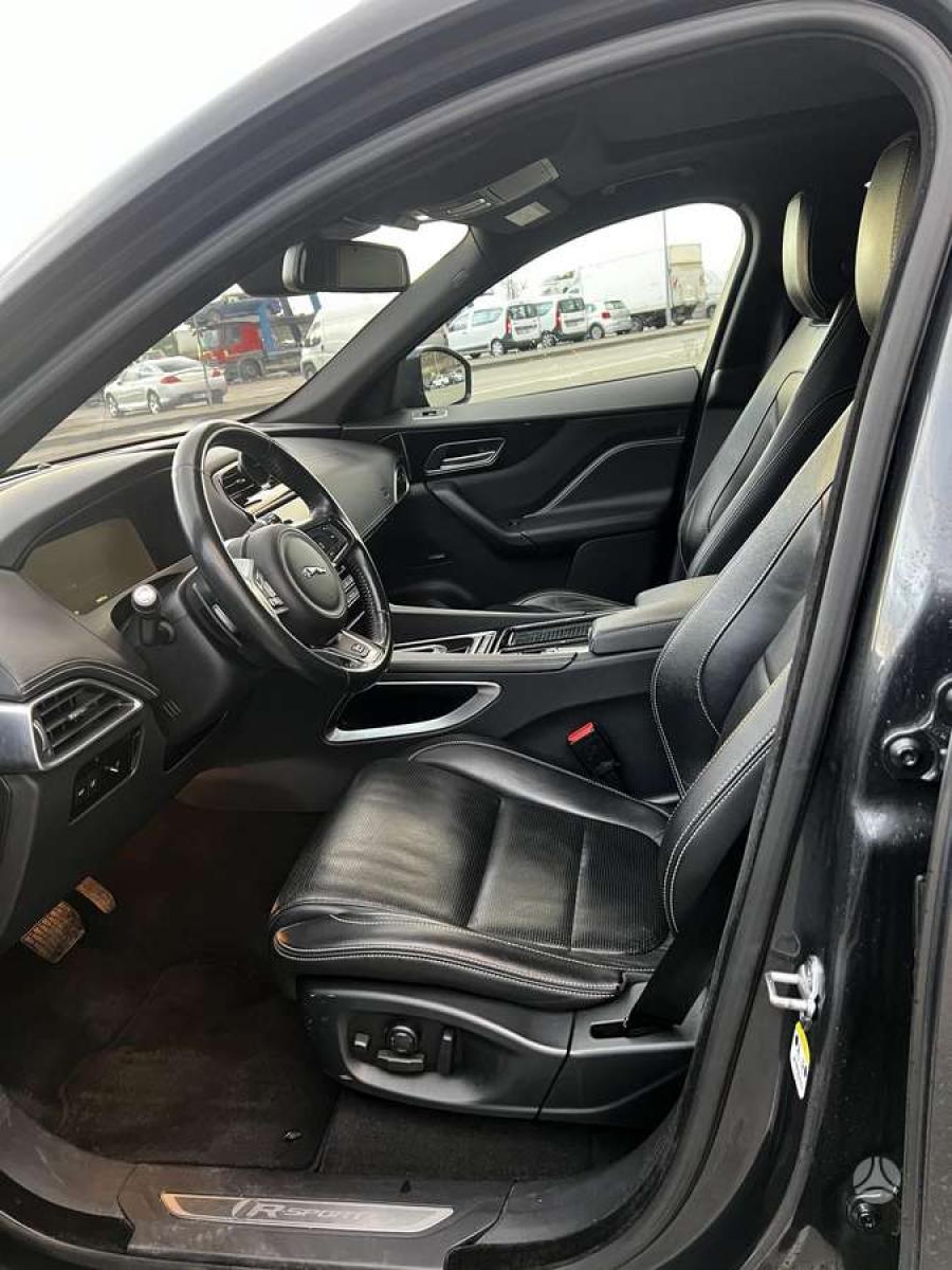 Melns Jaguar F-Pace 2016 Klaipėda, ar dzinēja tilpumu 2.00 L un nobraukumu 157 tūkst. km par 13700 €, foto 9 vietnē AUTOMOTO.COM.LV