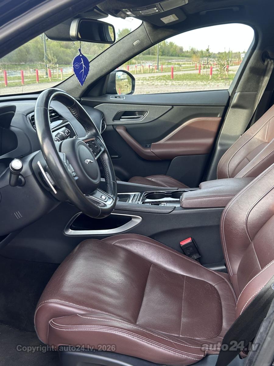 Black Jaguar F-Pace 2016 in Tallinn, with an engine capacity of 3.00 L and mileage of 220 thousand km for 19000 €, photo 13 on AUTOMOTO.COM.LV